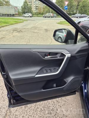 Zils Toyota RAV4 2023 Rīga, ar dzinēja tilpumu 2.00 L un nobraukumu 52 tūkst. km par 30990 €, foto 15 vietnē AUTOMOTO.COM.LV