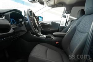 Blue Toyota RAV4 2023 in Riga, with an engine capacity of 2.00 L and mileage of 42 thousand km for 27490 €, photo 10 on AUTOMOTO.COM.LV
