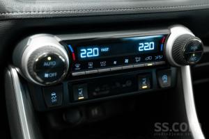 Blue Toyota RAV4 2023 in Riga, with an engine capacity of 2.00 L and mileage of 42 thousand km for 27490 €, photo 16 on AUTOMOTO.COM.LV