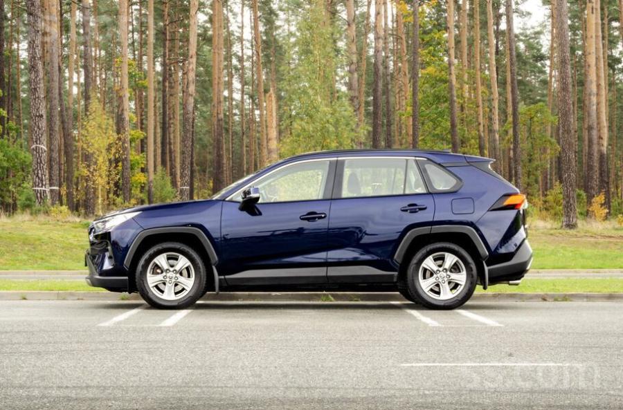 Zils Toyota RAV4 2023 Rīga, ar dzinēja tilpumu 2.00 L un nobraukumu 52 tūkst. km par 30990 €, foto 6 vietnē AUTOMOTO.COM.LV