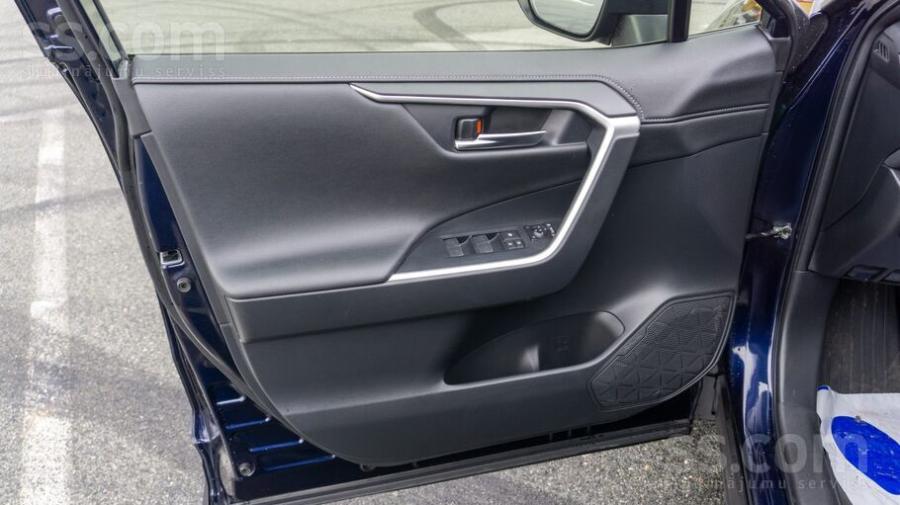 Zils Toyota RAV4 2023 Rīga, ar dzinēja tilpumu 2.00 L un nobraukumu 52 tūkst. km par 30990 €, foto 26 vietnē AUTOMOTO.COM.LV