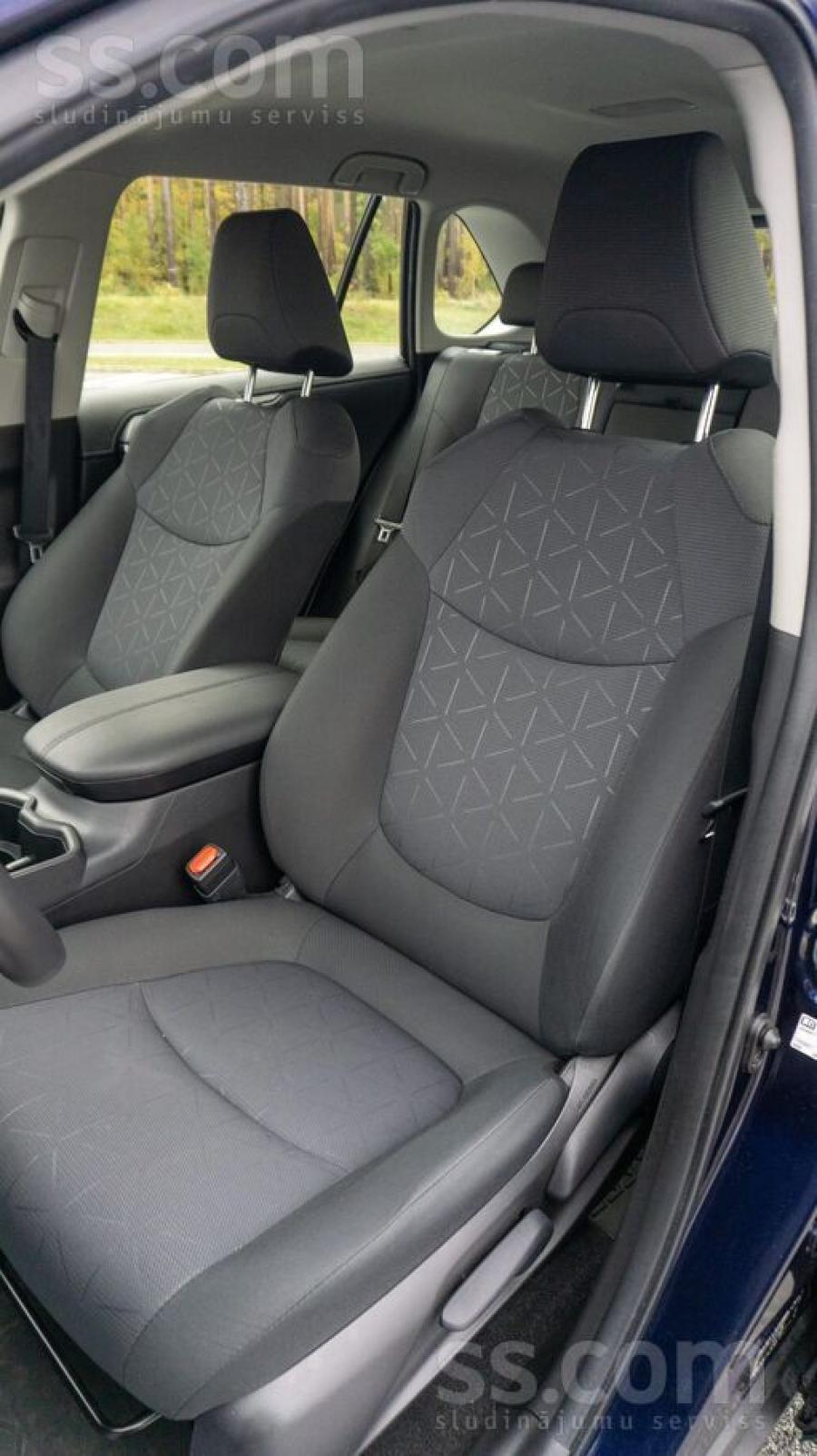 Zils Toyota RAV4 2023 Rīga, ar dzinēja tilpumu 2.00 L un nobraukumu 52 tūkst. km par 30990 €, foto 27 vietnē AUTOMOTO.COM.LV