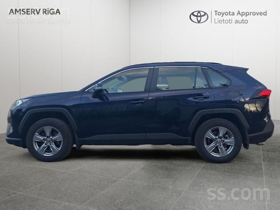 Zils Toyota RAV4 2024 Rīga, ar dzinēja tilpumu 2.20 L un nobraukumu 25 tūkst. km par 34900 €, foto 8 vietnē AUTOMOTO.COM.LV