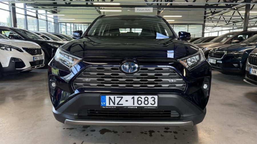 Blue Toyota RAV4 2024 in Riga, with an engine capacity of 2.50 L and mileage of 59 thousand km for 30900 €, photo 8 on AUTOMOTO.COM.LV