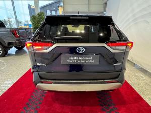 Blue Toyota RAV4 2024 in Siauliai, with an engine capacity of 2.49 L and mileage of 28 thousand km for 34500 €, photo 6 on AUTOMOTO.COM.LV