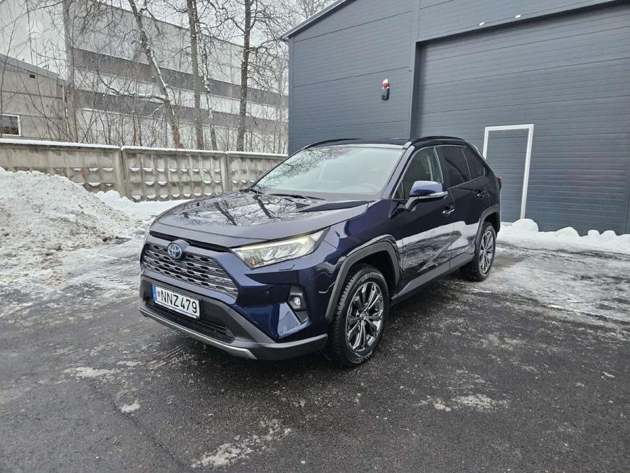 Blue Toyota RAV4 2025 in Kaunas, with an engine capacity of 2.49 L and mileage of 2 thousand km for 27500 €, photo 3 on AUTOMOTO.COM.LV