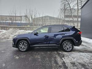 Blue Toyota RAV4 2025 in Kaunas, with an engine capacity of 2.49 L and mileage of 2 thousand km for 27500 €, photo 4 on AUTOMOTO.COM.LV
