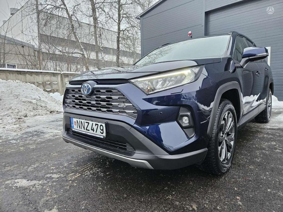 Blue Toyota RAV4 2025 in Kaunas, with an engine capacity of 2.49 L and mileage of 2 thousand km for 27500 €, photo 12 on AUTOMOTO.COM.LV