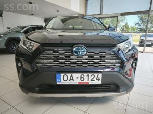 Blue Toyota RAV4 2025 in Riga, with an engine capacity of 2.50 L and mileage of 36 thousand km for 34900 €, photo 8 on AUTOMOTO.COM.LV