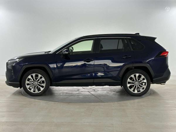 Blue Toyota RAV4 2025 in Vilnius, with an engine capacity of 2.49 L and mileage of 21 thousand km for 44900 €, photo 3 on AUTOMOTO.COM.LV