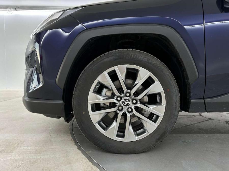 Zils Toyota RAV4 2025 Viļņa, ar dzinēja tilpumu 2.49 L un nobraukumu 21 tūkst. km par 44900 €, foto 16 vietnē AUTOMOTO.COM.LV