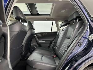Zils Toyota RAV4 2025 Viļņa, ar dzinēja tilpumu 2.49 L un nobraukumu 21 tūkst. km par 44900 €, foto 20 vietnē AUTOMOTO.COM.LV