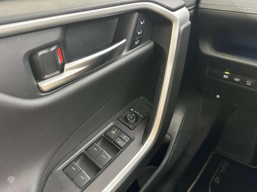 Zils Toyota RAV4 2025 Viļņa, ar dzinēja tilpumu 2.49 L un nobraukumu 21 tūkst. km par 44900 €, foto 28 vietnē AUTOMOTO.COM.LV