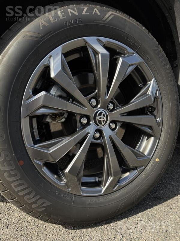 Zils Toyota RAV4 2025 Rīga, ar dzinēja tilpumu 2.50 L un nobraukumu 11 tūkst. km par 36500 €, foto 5 vietnē AUTOMOTO.COM.LV