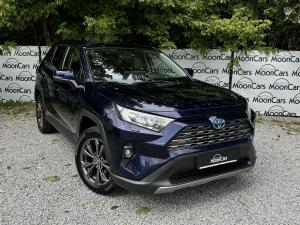Blue Toyota RAV4 2025 in Vilnius, with an engine capacity of 2.49 L and mileage of 41 thousand km for 35000 €, photo 5 on AUTOMOTO.COM.LV