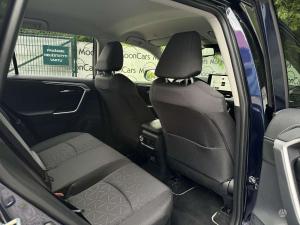 Blue Toyota RAV4 2025 in Vilnius, with an engine capacity of 2.49 L and mileage of 41 thousand km for 35000 €, photo 12 on AUTOMOTO.COM.LV