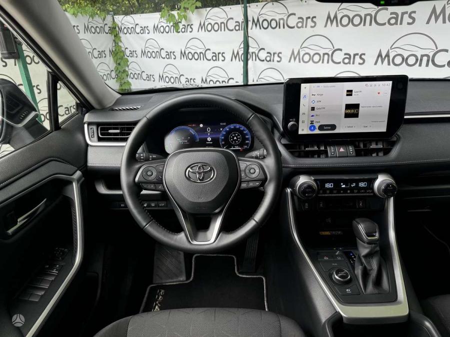 Blue Toyota RAV4 2025 in Vilnius, with an engine capacity of 2.49 L and mileage of 41 thousand km for 35000 €, photo 14 on AUTOMOTO.COM.LV