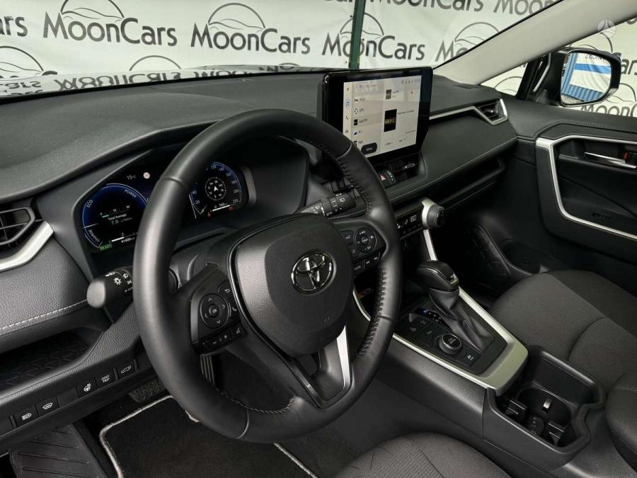 Blue Toyota RAV4 2025 in Vilnius, with an engine capacity of 2.49 L and mileage of 41 thousand km for 35000 €, photo 15 on AUTOMOTO.COM.LV