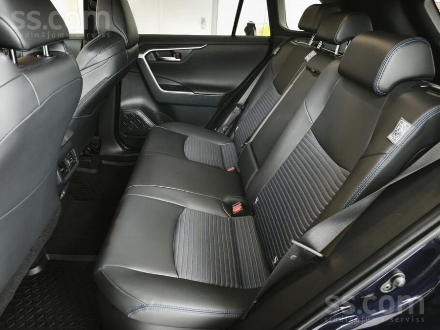 Zils Toyota RAV4 2025 Rīga, ar dzinēja tilpumu 2.50 L un nobraukumu 24 tūkst. km par 39990 €, foto 18 vietnē AUTOMOTO.COM.LV