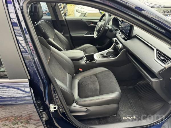 Blue Toyota RAV4 2025 in Riga, with an engine capacity of 2.50 L and mileage of 25 thousand km for 37850 €, photo 8 on AUTOMOTO.COM.LV