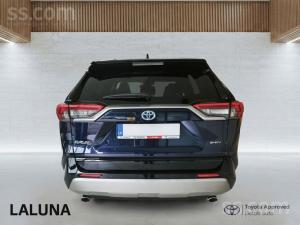 Blue Toyota RAV4 2025 in Jekabpils, with an engine capacity of 2.50 L and mileage of 24 thousand km for 37900 €, photo 4 on AUTOMOTO.COM.LV