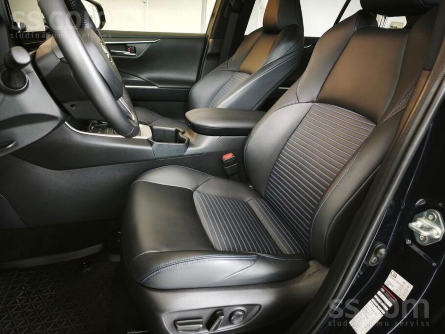 Blue Toyota RAV4 2025 in Jekabpils, with an engine capacity of 2.50 L and mileage of 24 thousand km for 37900 €, photo 9 on AUTOMOTO.COM.LV