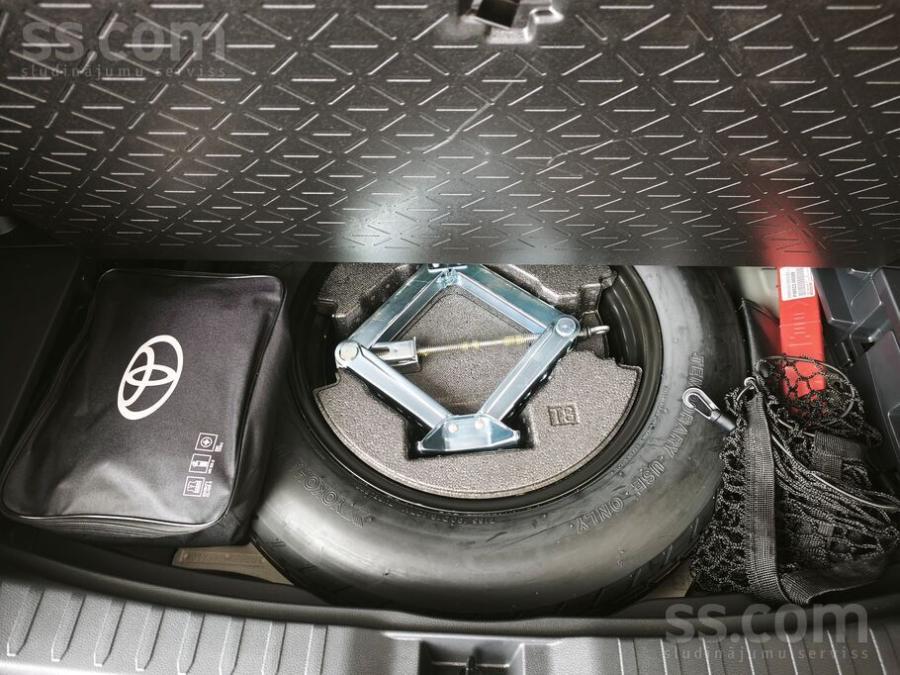 Blue Toyota RAV4 2025 in Jekabpils, with an engine capacity of 2.50 L and mileage of 24 thousand km for 37900 €, photo 15 on AUTOMOTO.COM.LV