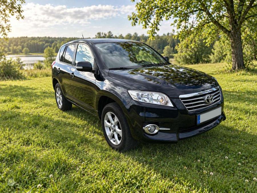 Zils Toyota RAV4 2012 Viļņa, ar dzinēja tilpumu 0.00 L un nobraukumu 399 tūkst. km par 4400 €, foto 1 vietnē AUTOMOTO.COM.LV