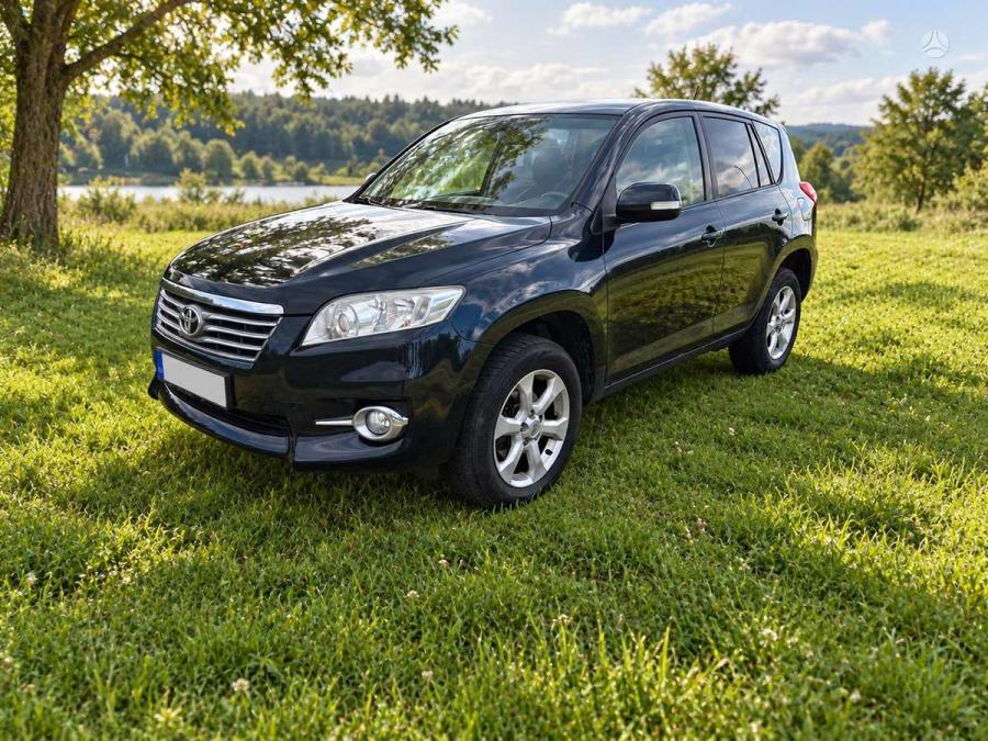 Zils Toyota RAV4 2012 Viļņa, ar dzinēja tilpumu 0.00 L un nobraukumu 399 tūkst. km par 4400 €, foto 3 vietnē AUTOMOTO.COM.LV