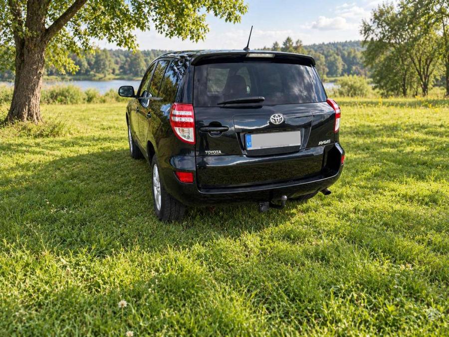 Zils Toyota RAV4 2012 Viļņa, ar dzinēja tilpumu 0.00 L un nobraukumu 399 tūkst. km par 4400 €, foto 7 vietnē AUTOMOTO.COM.LV