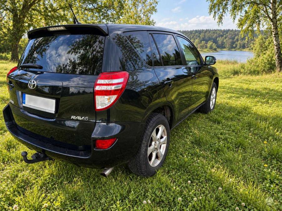Zils Toyota RAV4 2012 Viļņa, ar dzinēja tilpumu 0.00 L un nobraukumu 399 tūkst. km par 4400 €, foto 8 vietnē AUTOMOTO.COM.LV