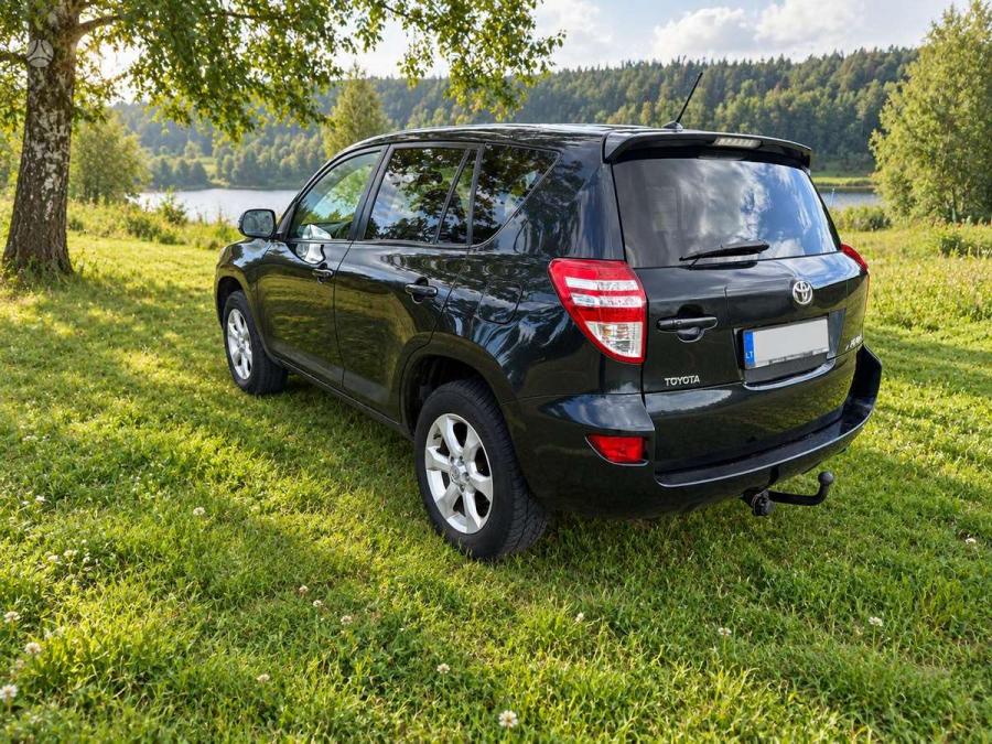 Zils Toyota RAV4 2012 Viļņa, ar dzinēja tilpumu 0.00 L un nobraukumu 399 tūkst. km par 4400 €, foto 9 vietnē AUTOMOTO.COM.LV