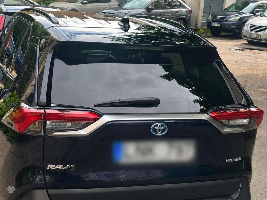 Zils Toyota RAV4 2020 Viļņa, ar dzinēja tilpumu 2.49 L un nobraukumu 170 tūkst. km par 23500 €, foto 3 vietnē AUTOMOTO.COM.LV
