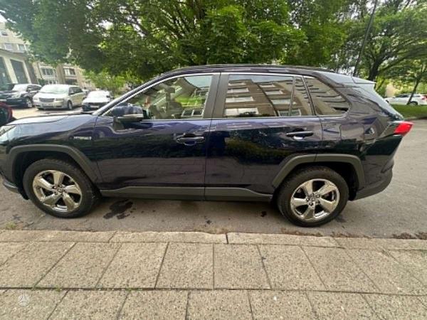 Zils Toyota RAV4 2020 Viļņa, ar dzinēja tilpumu 2.49 L un nobraukumu 170 tūkst. km par 23500 €, foto 9 vietnē AUTOMOTO.COM.LV