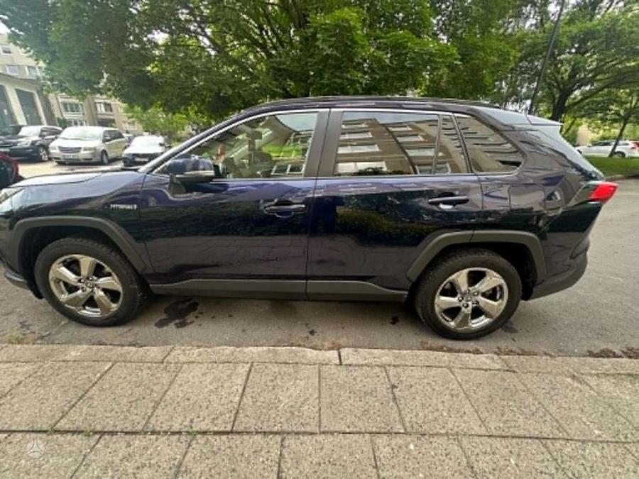 Zils Toyota RAV4 2020 Viļņa, ar dzinēja tilpumu 2.49 L un nobraukumu 170 tūkst. km par 23500 €, foto 9 vietnē AUTOMOTO.COM.LV
