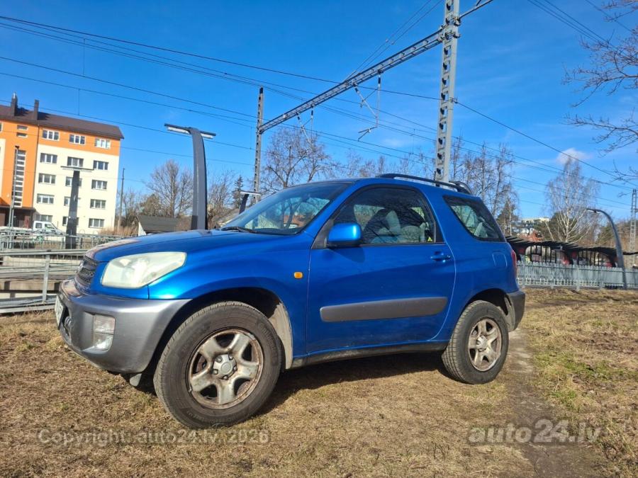 Blue Toyota RAV4 2004 in Tallinn, with an engine capacity of 1.80 L and mileage of 167 thousand km for 2300 €, photo 1 on AUTOMOTO.COM.LV