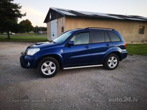 Zils Toyota RAV4 2004 Paide, ar dzinēja tilpumu 2.00 L un nobraukumu 354 tūkst. km par 3500 €, foto  vietnē AUTOMOTO.COM.LV