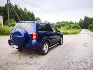 Zils Toyota RAV4 2004 Paide, ar dzinēja tilpumu 2.00 L un nobraukumu 354 tūkst. km par 3500 €, foto 4 vietnē AUTOMOTO.COM.LV