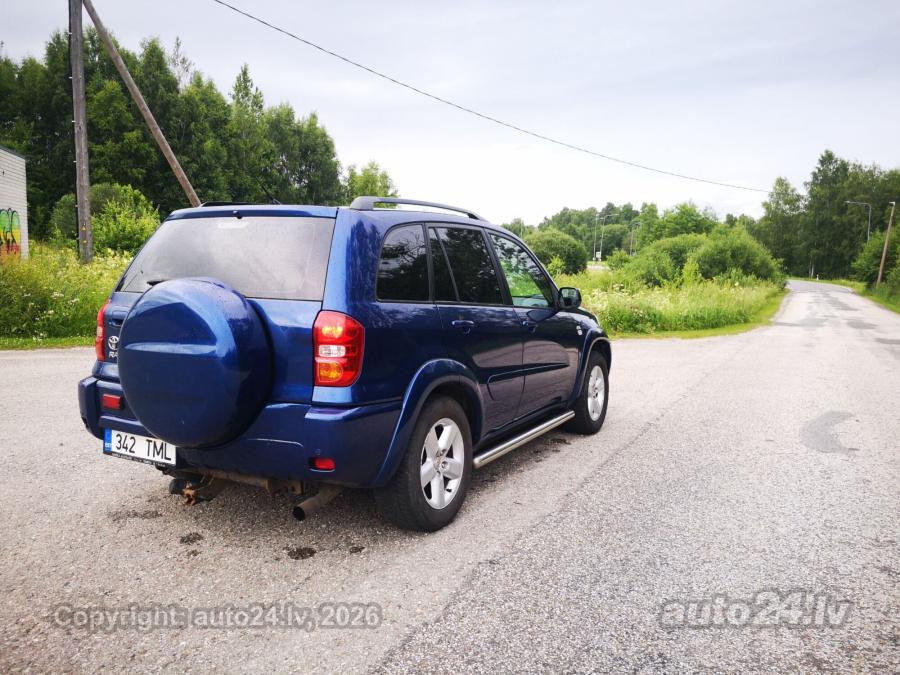 Zils Toyota RAV4 2004 Paide, ar dzinēja tilpumu 2.00 L un nobraukumu 354 tūkst. km par 3500 €, foto 4 vietnē AUTOMOTO.COM.LV