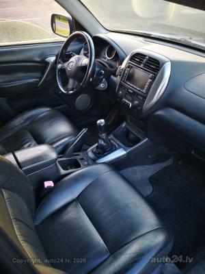 Zils Toyota RAV4 2004 Paide, ar dzinēja tilpumu 2.00 L un nobraukumu 354 tūkst. km par 3500 €, foto 9 vietnē AUTOMOTO.COM.LV