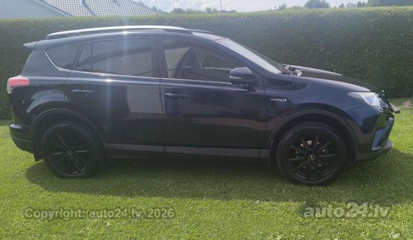Blue Toyota RAV4 2018 in Tallinn, with an engine capacity of 2.50 L and mileage of 150 thousand km for 17900 €, photo 4 on AUTOMOTO.COM.LV