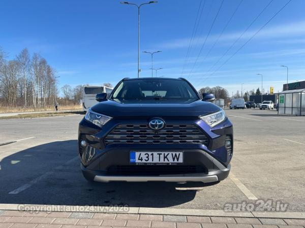 Zils Toyota RAV4 2020 Tallina, ar dzinēja tilpumu 2.50 L un nobraukumu 95 tūkst. km par 31500 €, foto 2 vietnē AUTOMOTO.COM.LV