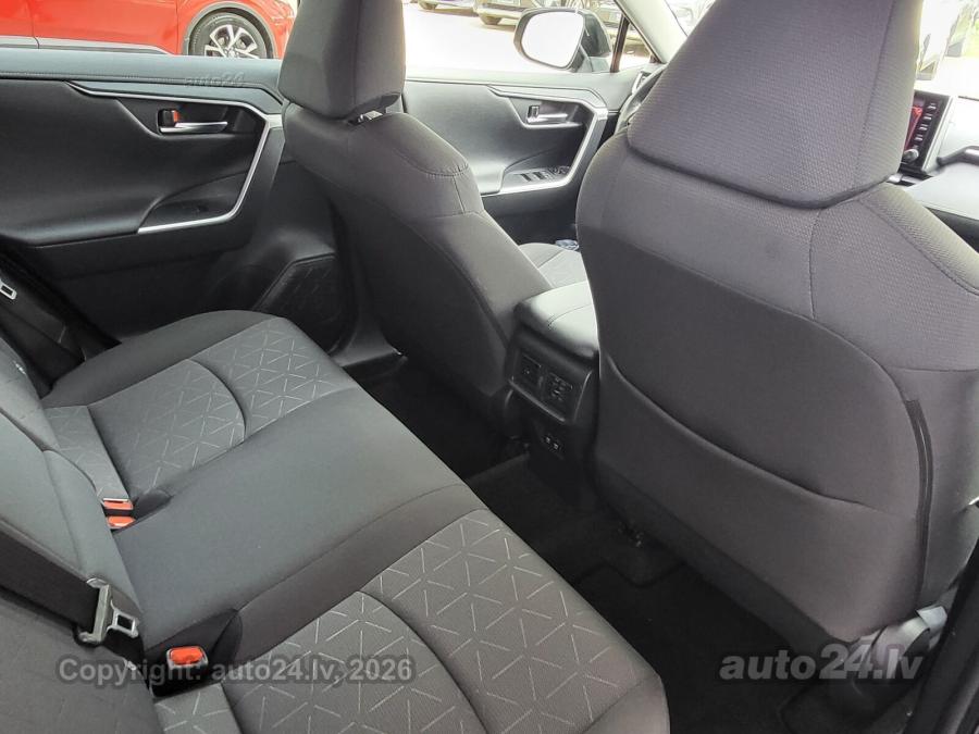 Zils Toyota RAV4 2020 Tallina, ar dzinēja tilpumu 1.99 L un nobraukumu 69 tūkst. km par 25995 €, foto 8 vietnē AUTOMOTO.COM.LV