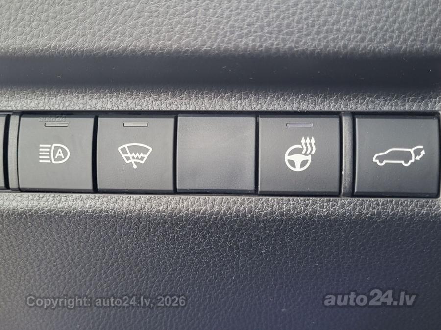 Zils Toyota RAV4 2020 Tallina, ar dzinēja tilpumu 1.99 L un nobraukumu 69 tūkst. km par 25995 €, foto 19 vietnē AUTOMOTO.COM.LV