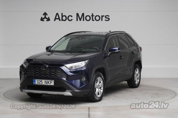 Blue Toyota RAV4 2021 in Tallinn, with an engine capacity of 2.00 L and mileage of 62 thousand km for 25490 €, photo 1 on AUTOMOTO.COM.LV