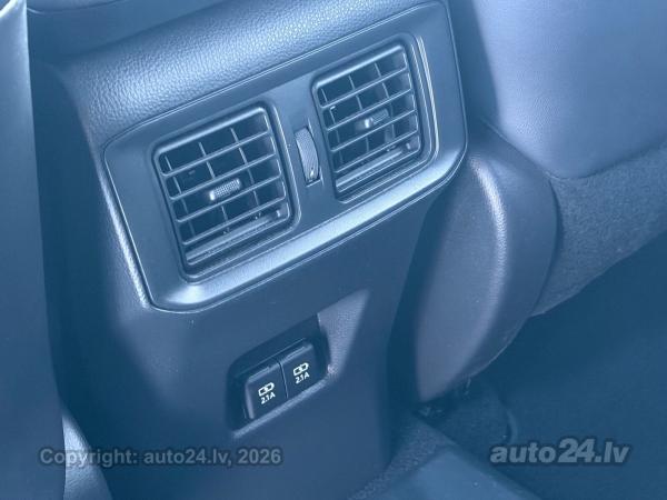Blue Toyota RAV4 2022 in Tartu, with an engine capacity of 2.50 L and mileage of 36 thousand km for 41000 €, photo 9 on AUTOMOTO.COM.LV