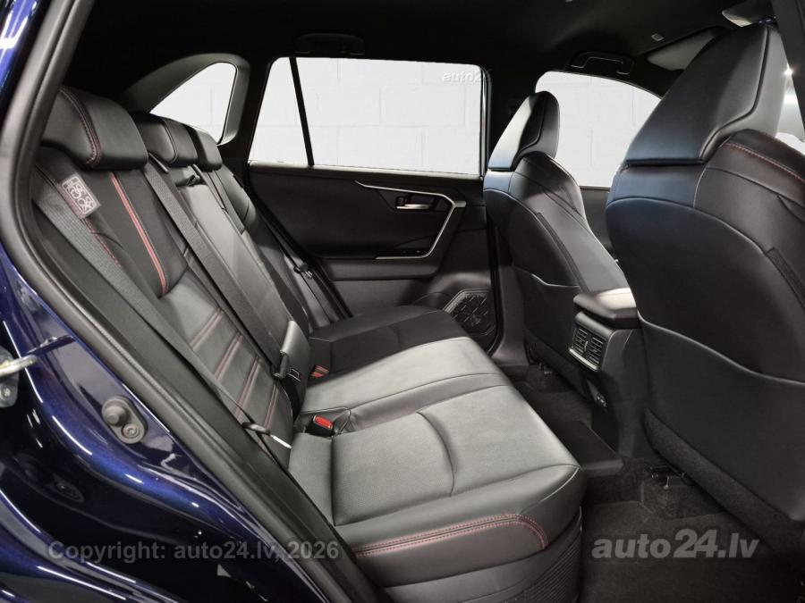 Zils Toyota RAV4 2023 Tallina, ar dzinēja tilpumu 2.50 L un nobraukumu 39 tūkst. km par 42990 €, foto 8 vietnē AUTOMOTO.COM.LV