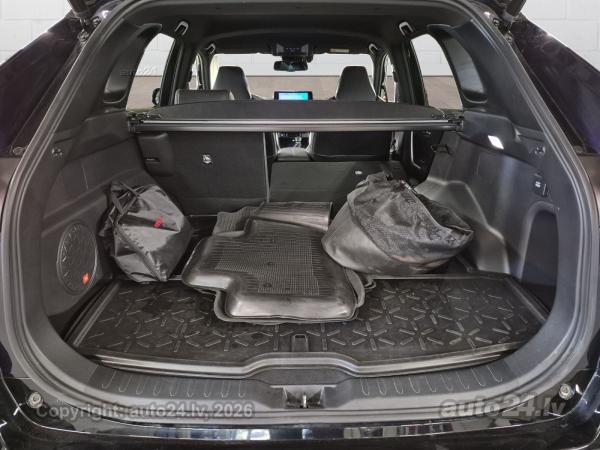 Blue Toyota RAV4 2023 in Tallinn, with an engine capacity of 2.50 L and mileage of 39 thousand km for 42990 €, photo 10 on AUTOMOTO.COM.LV
