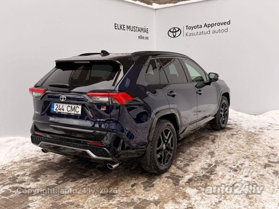 Zils Toyota RAV4 2025 Tallina, ar dzinēja tilpumu 2.49 L un nobraukumu 8 tūkst. km par 44995 €, foto 2 vietnē AUTOMOTO.COM.LV