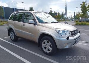 Brown Toyota RAV4 2004 in Riga, with an engine capacity of 2.00 L and mileage of 216 thousand km for 2550 €, photo 7 on AUTOMOTO.COM.LV